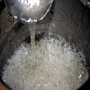 Sugar's Melting Point: Boiling Point & What Happens - Baetro